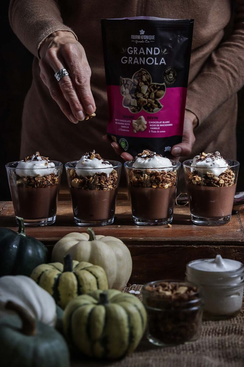 Chocolate Tofu Pudding Verrine with Meringue and Granola | La Fourmi